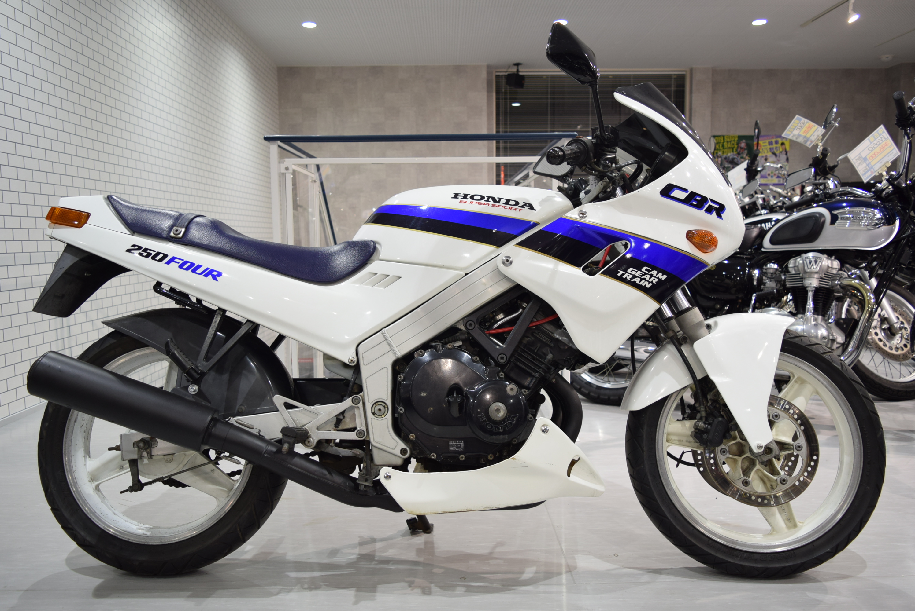 CBR250F | ホンダ（HONDA） | リバースオート